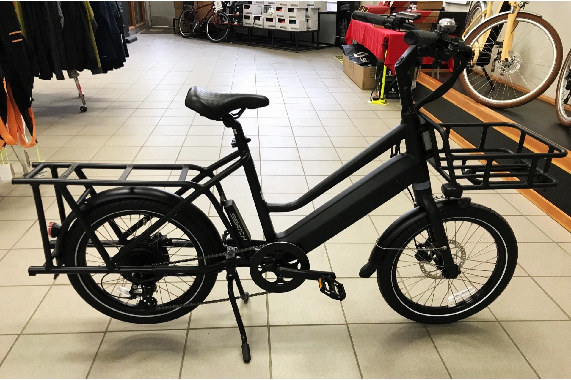 Head Stream Goggles Black/Red Revolution Cycle